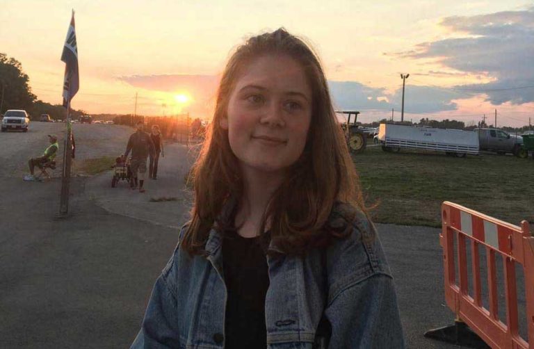 Callie Harlow Height Weight Body Stats Age Family Facts