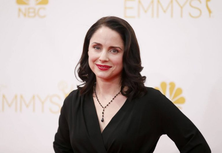 Laura Fraser Height Weight Body Stats Age Family Facts
