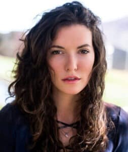 Chelsea Edmundson Height Weight Body Stats Age Family Facts