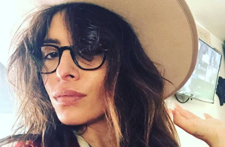 Sarah Shahi Height Weight Body Stats Age Family Facts