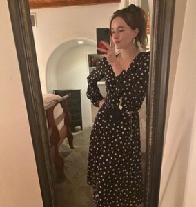 Kaitlyn Dever Height Weight Body Stats Age Family Facts