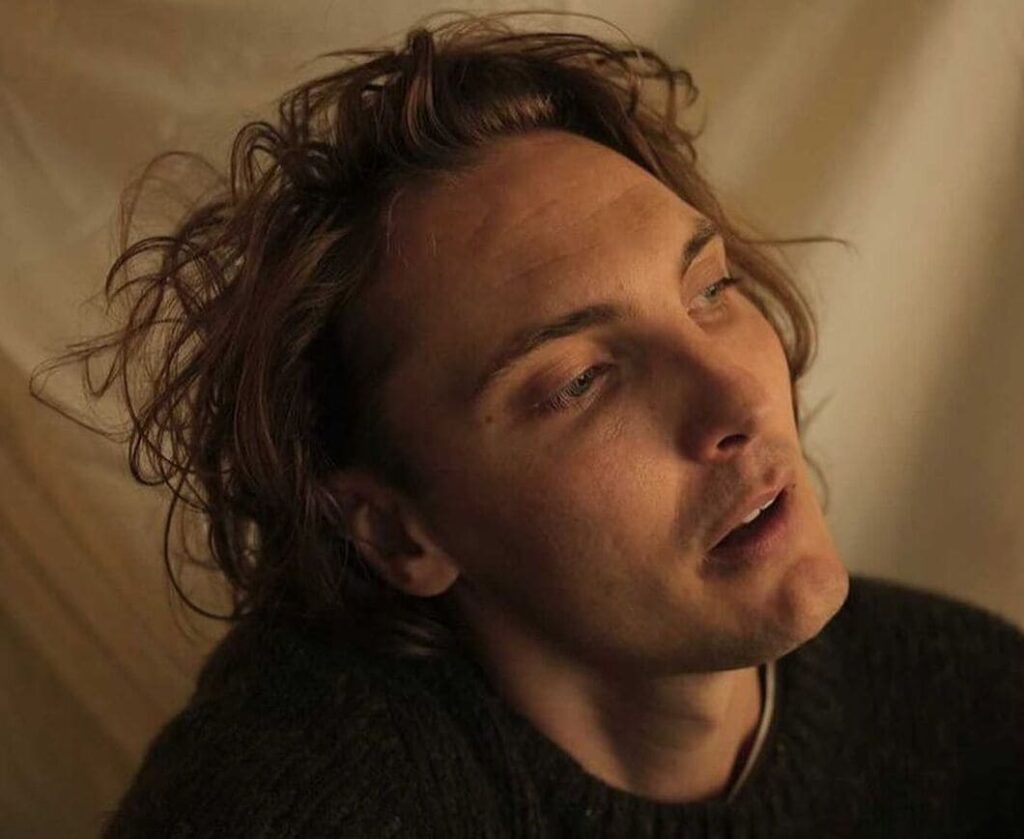 Tom Holland Height Weight Body Stats Age Family Facts