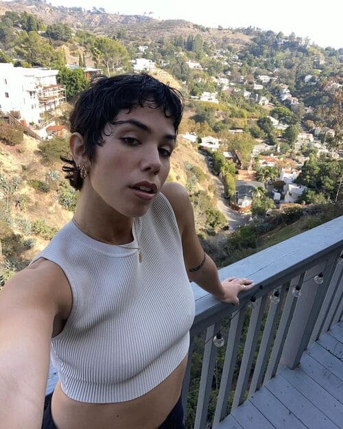 Jessica Darrow Height Weight Body Stats Age Family Facts