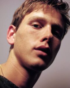 Harris Dickinson Height Weight Body Stats Age Family Facts