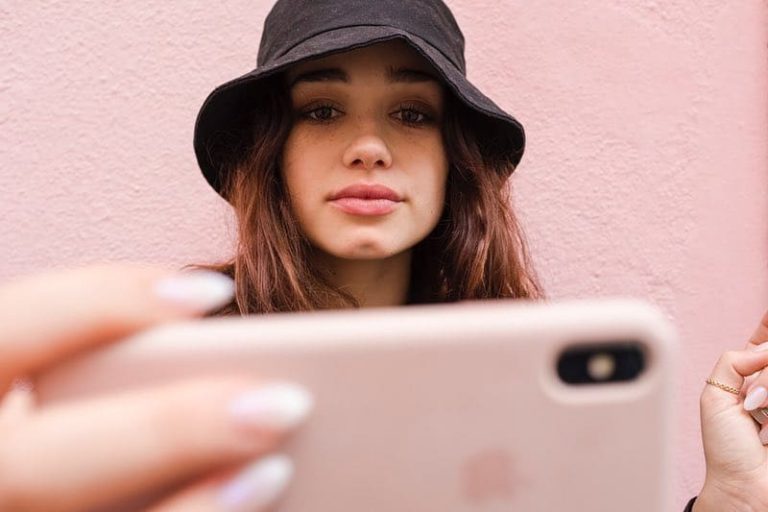 Rose Williams Height Weight Body Stats Age Family Facts