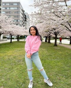 Jennifer Tong Height Weight Body Stats Age Family Facts