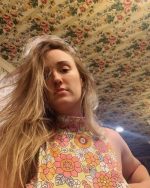 Ashley Johnson Height Weight Body Stats Biography Facts
