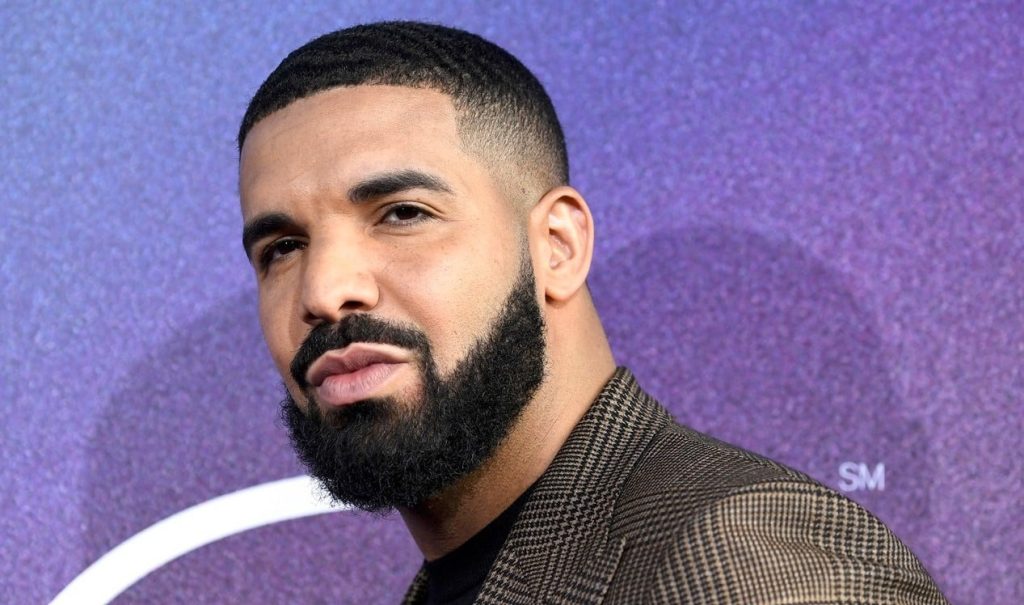 Drake Height, Weight, Body Stats, Age & Family Facts