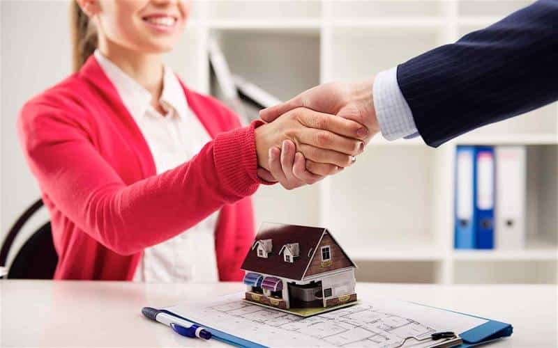 Real Estate Success: Key Tips for Confident Buying and Selling