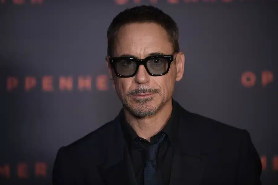 Robert Downey Jr Height and His Portrayal of Iron Man